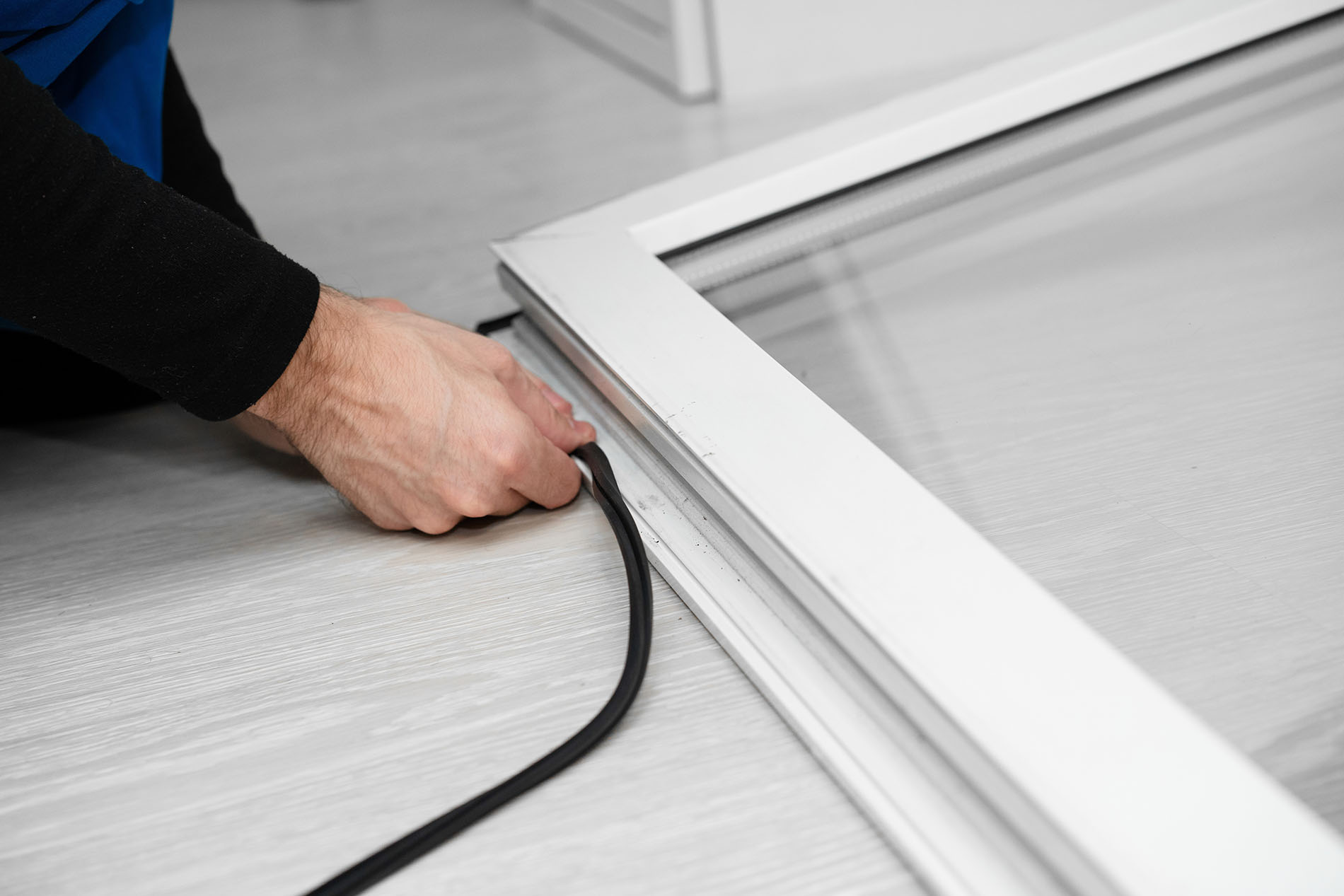 How to Fix Leaking Windows Around the House